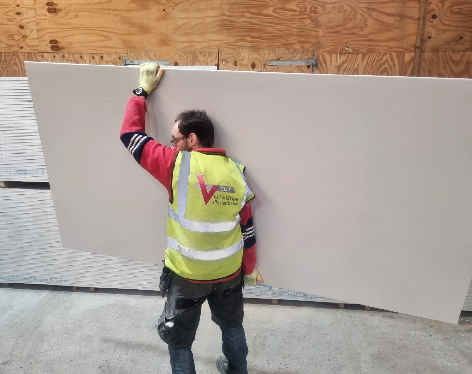 What is Ultralight Plasterboard? - V-Cut
